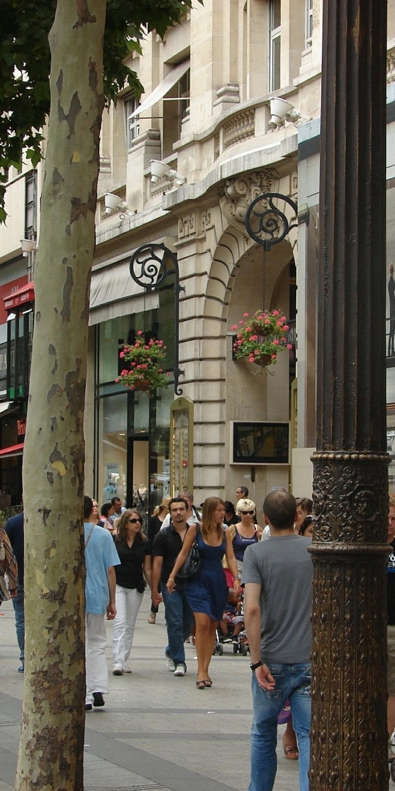 UK Retail Giants Marks & Spencers Returns To France